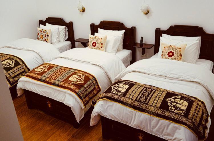 Habitación triple – 3 camas – Hotel Catedral